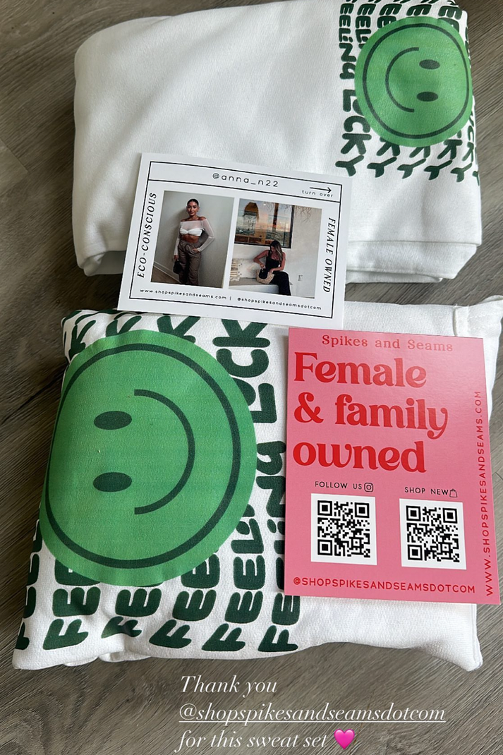 Green Feeling Lucky Smiley matching set – Spikes and Seams